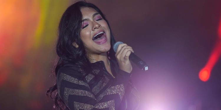 Isabel Marie covers ‘Fue Un Placer Conocerte’ for latest single [VIDEO ...