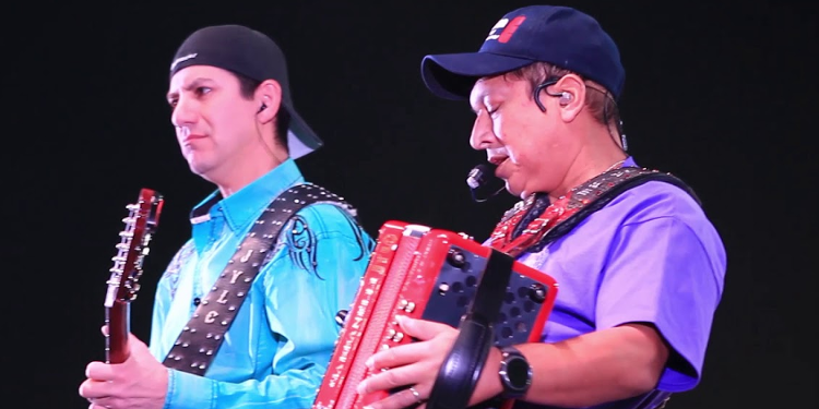 Jaime DeAnda habla sobre la próxima colaboración con AJ Castillo y más ...