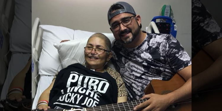 Lucky Joe surprises fan with hospital serenade [VIDEO] – Tejano Nation