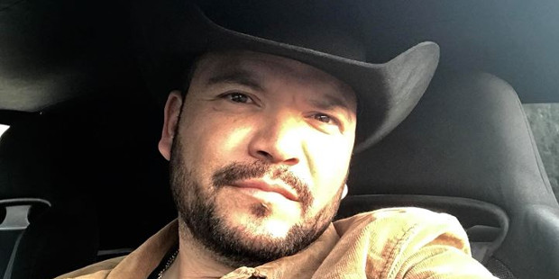 Michael Salgado drops teaser video for ‘La Vida En Un Hilo’ – Tejano Nation
