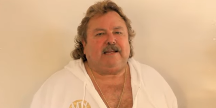 ‘Llegó Navidad’ from Monterrey Music features Joe Lopez [AUDIO ...