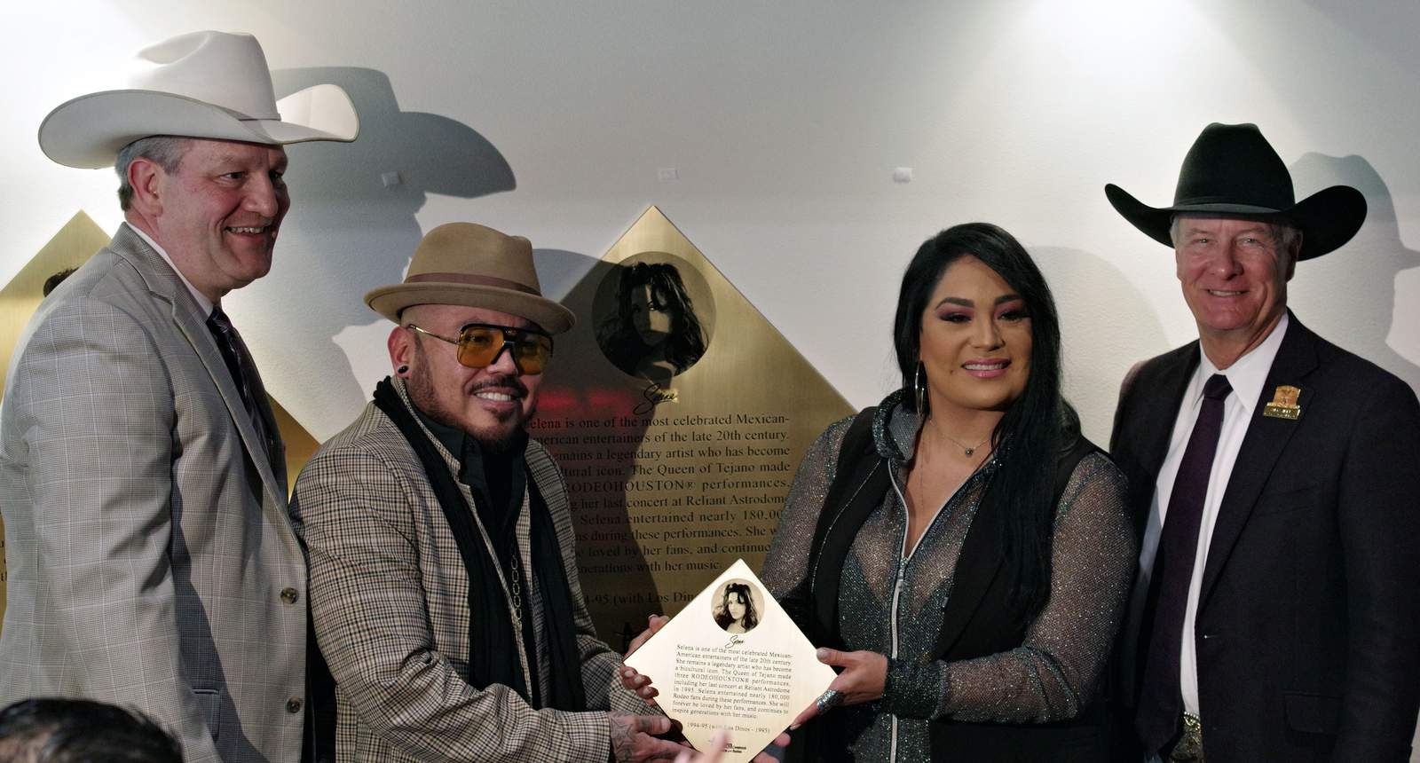 Selena inducted into the Star Trail of Fame at RodeoHouston – Tejano Nation