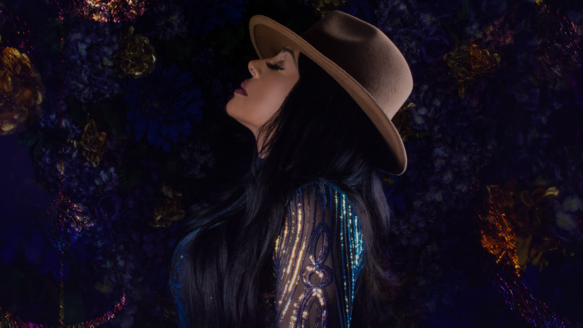 Elida Reyna announces Tequilera cosmetics collection – Tejano Nation