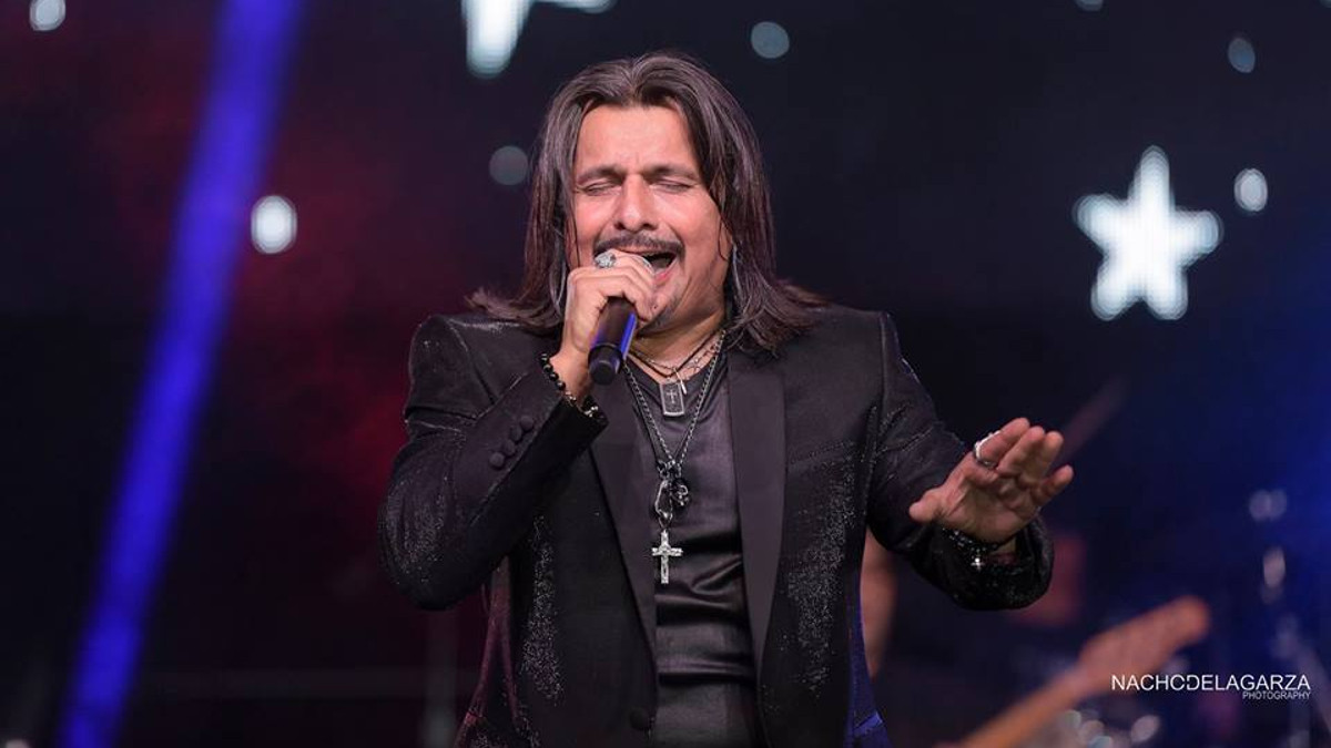 Pete Astudillo Discusses His Journey from Stardom with Selena to Solo ...