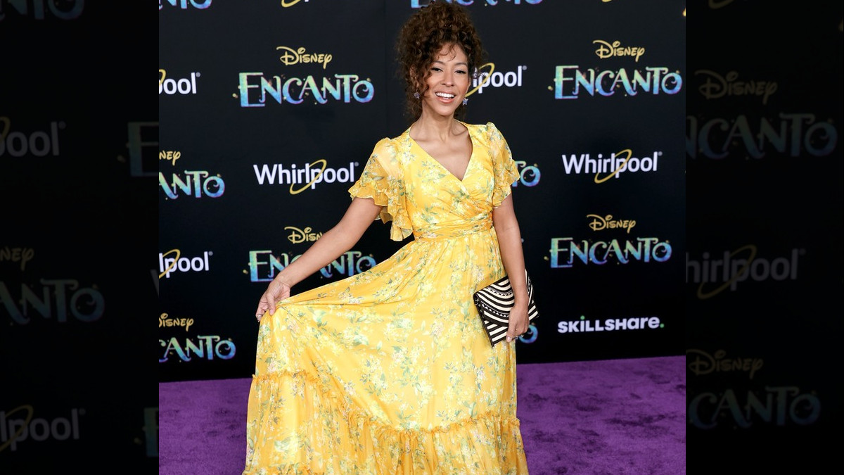 ‘Encanto’ actress Adassa releases new cumbia ‘Ni Un Beso’ – Tejano Nation