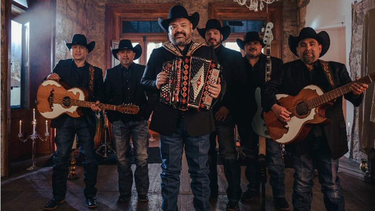 Intocable takes fans behind the production of latest single ‘Si Me ...