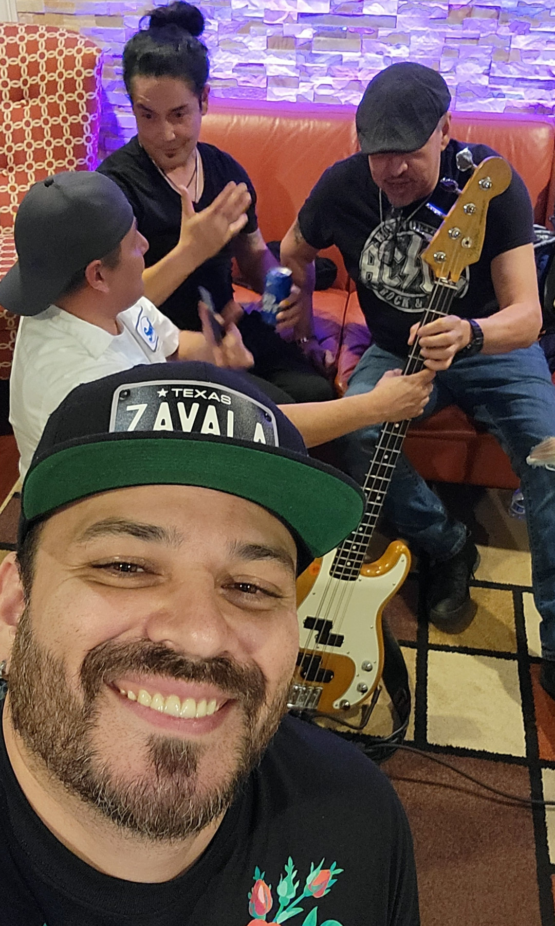 Xelencia Comeback Begins With ‘Esos Momentos’ Featuring Chris Perez ...