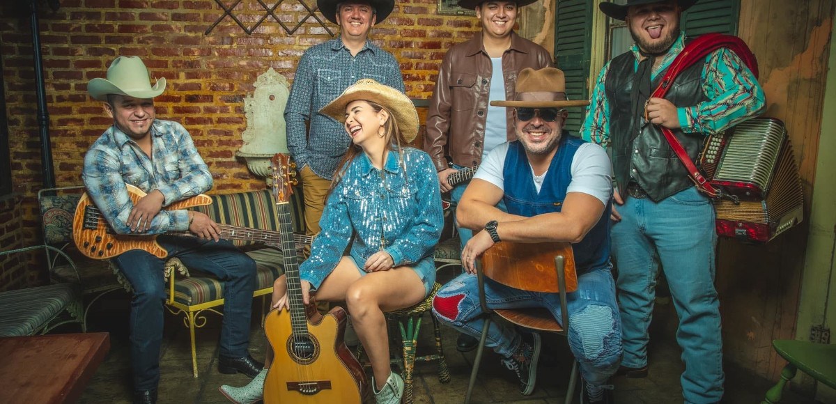 Laura Denisse Y Los Brillantes’ ‘Mexico Americano’ Cover Earns More ...