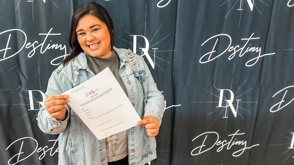 Destiny Navaira Launches Mentorship Program at Her High School – Tejano ...