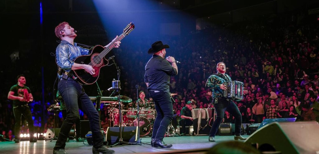 Update on Duelo Drummer and Bassist Injured in Highway Crash – Tejano ...