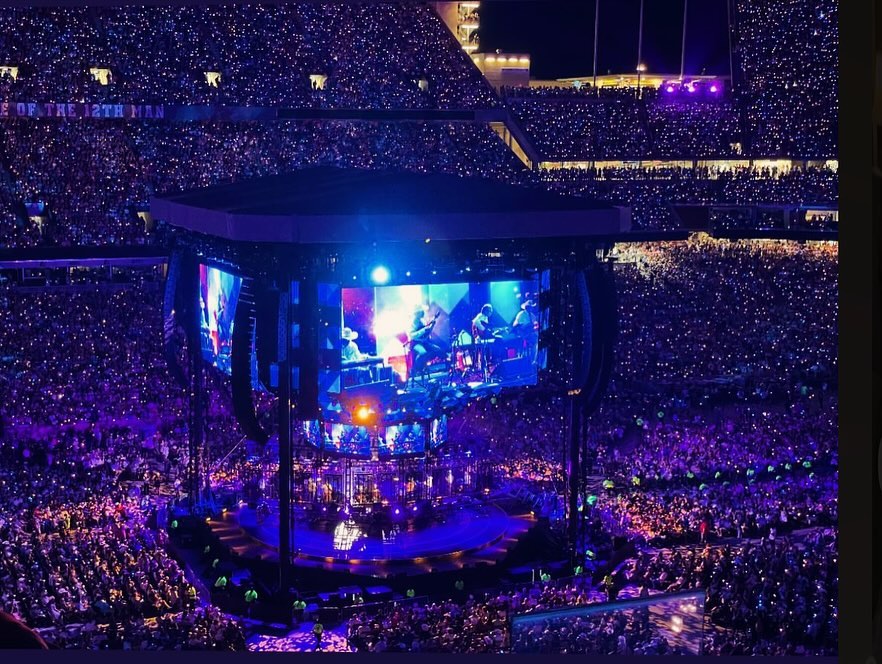 George Strait Breaks Attendance Record With Largest Concert Ever Held ...