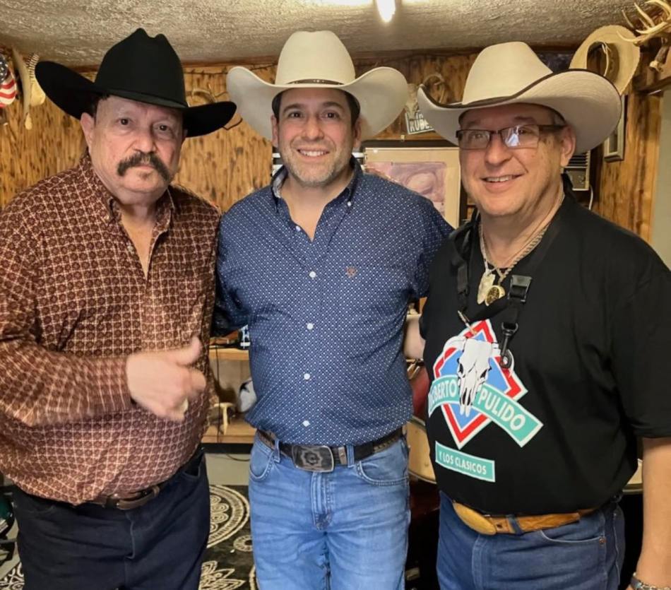 Gary Echavarria, Saxophonist for Roberto Pulido y Los Clásicos, Passes Away – Tejano Nation