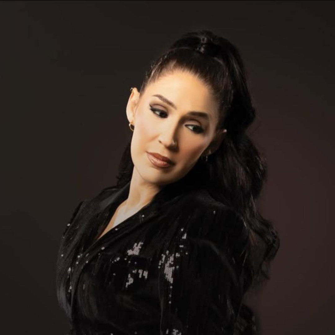 Jennifer Peña Signs New Distribution Deal with Symphonic Latino ...
