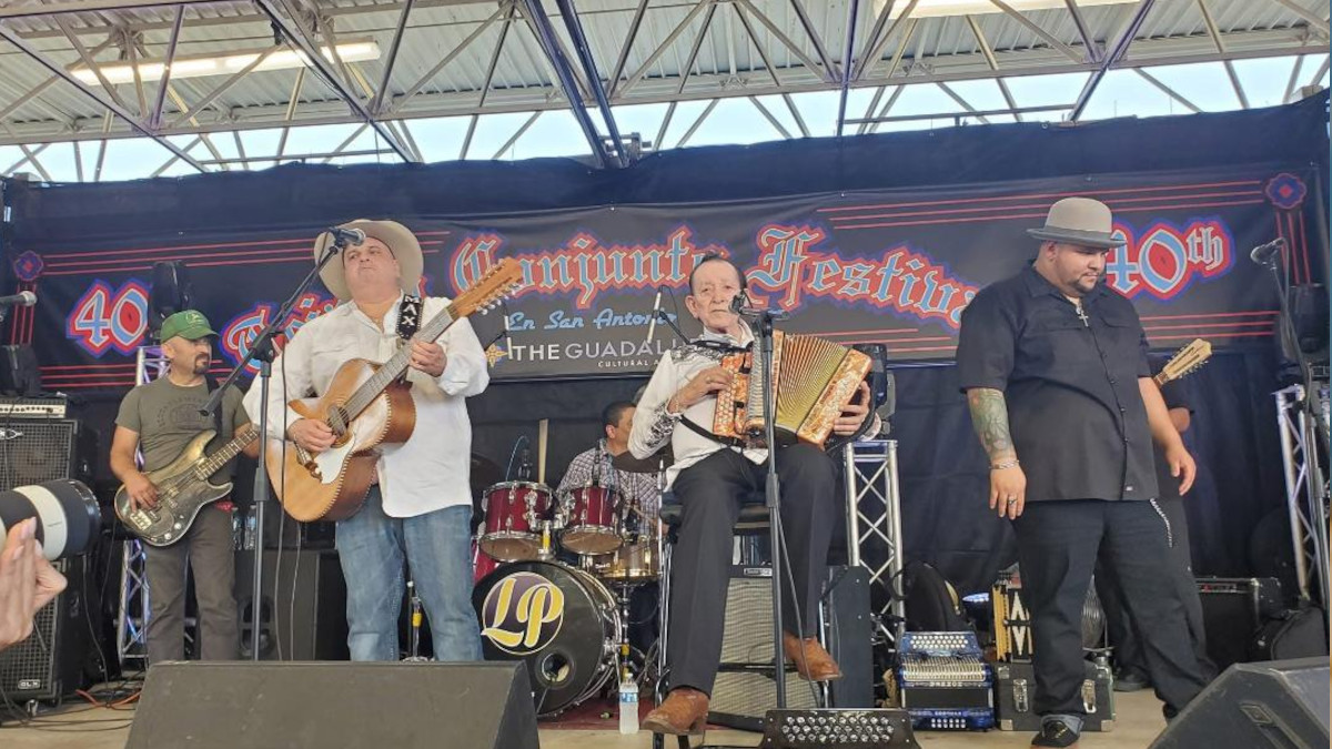 Remembering Flaco Jimenez: A Global Tejano Icon Who Shared His Life ...