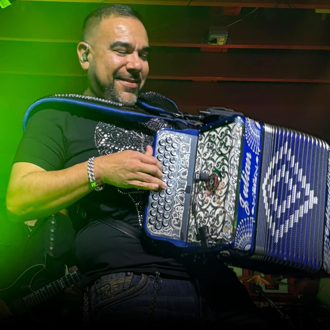 La Fiebre Announces Departure of Julian Gonzalez Amid 40th Anniversary Celebration – Tejano Nation